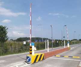 Automatic rising arm barriers | Jacksons Fencing | ESI External Works