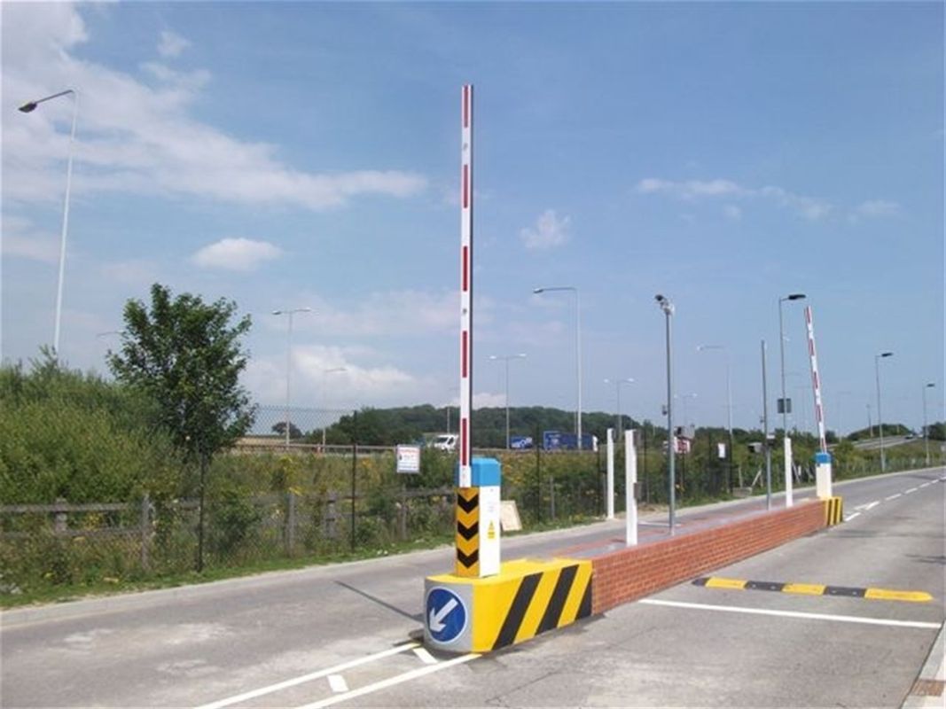 Images for Automatic rising arm barriers