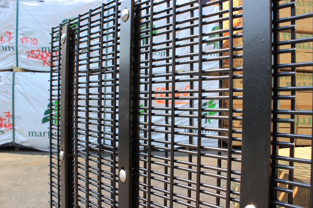 UHS Heavy Mesh SR3 | Images