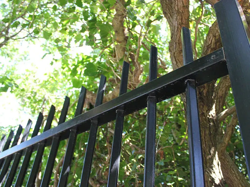 Vertical bar fencing protects coastal SSSI | Jacksons Fencing | ESI ...