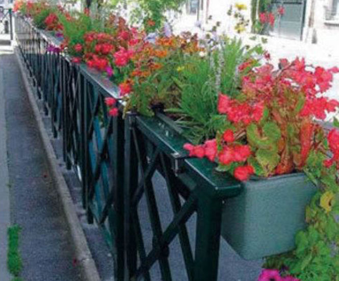 Half Barrier self-watering plant baskets | Amberol