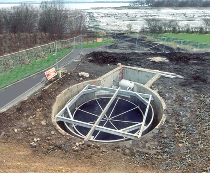 Storm King® Overflow hydrodynamic vortex separator and screen | Images