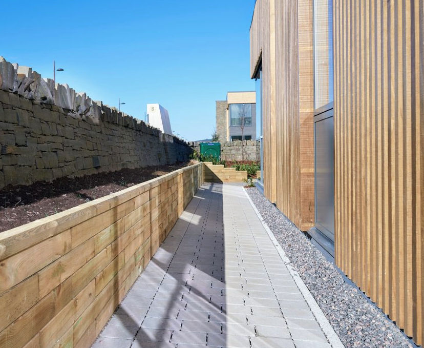 Modular retaining wall for £4.5m life sciences building | Images