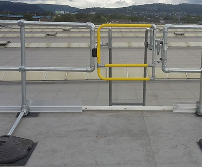 Roof edge protection for industrial site | Kee Safety