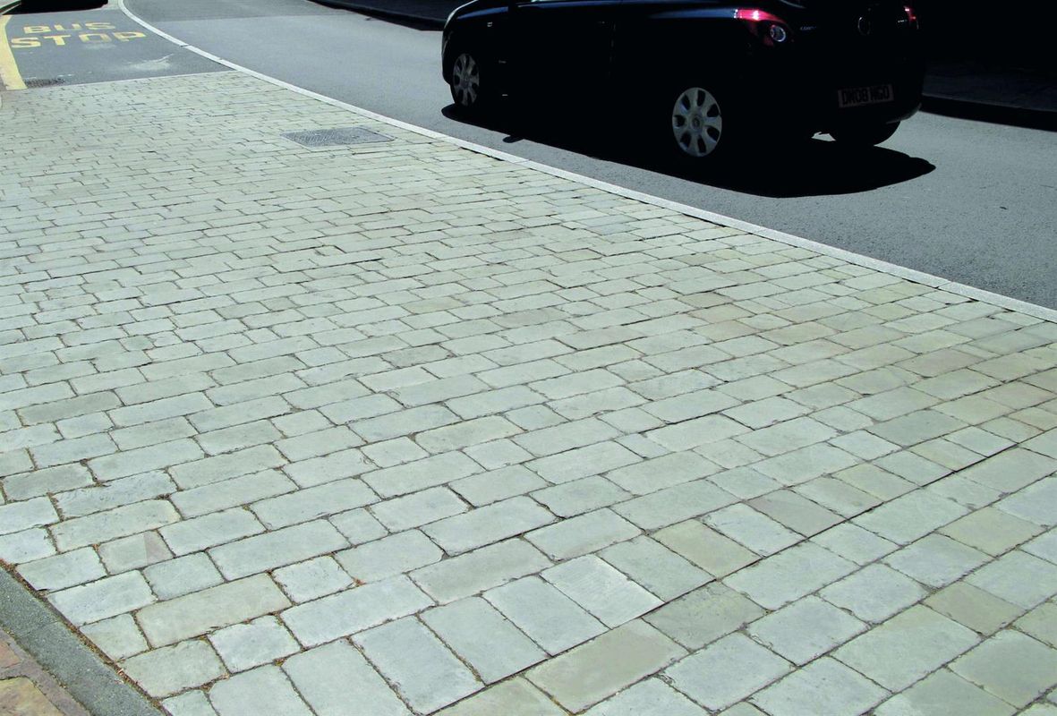 Scoutmoor Yorkstone setts | Images