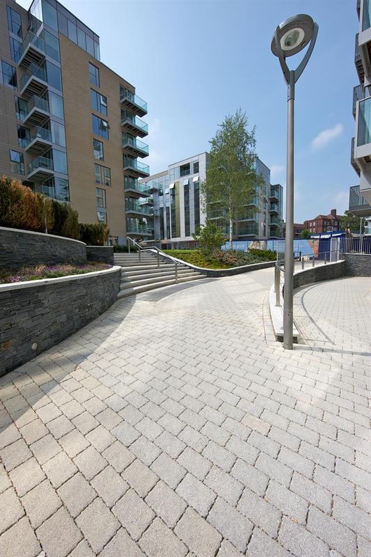 Priora permeable concrete block paving system | Images