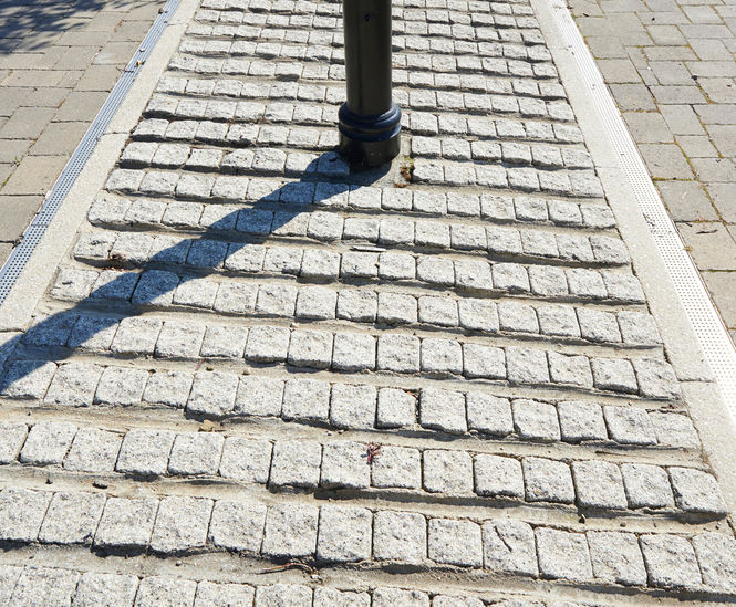 Conservation X Sett Paving - granite like concrete setts | Marshalls