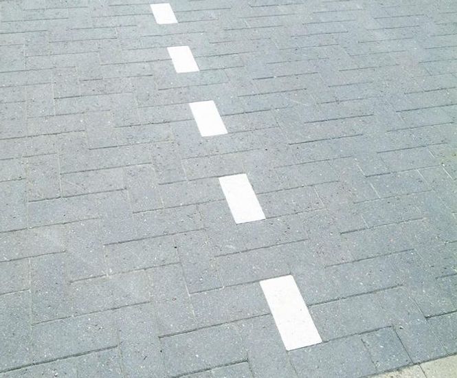 Keyblok Colourtop - coloured concrete marker blocks | Marshalls