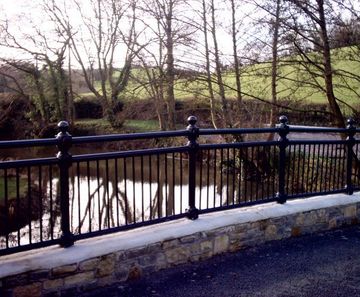 Cast iron post and rail | EXTERNAL WORKS