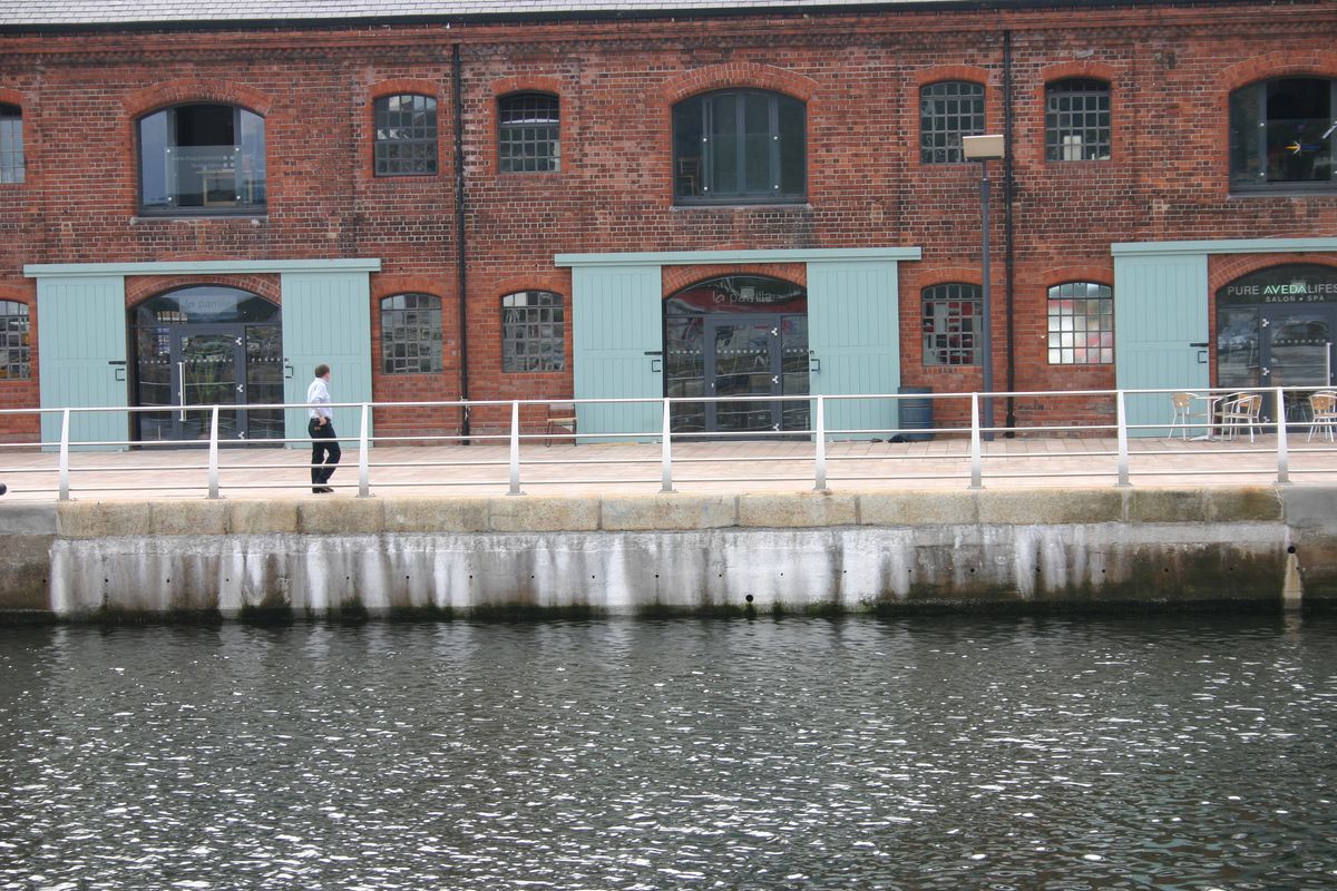 Images for ASF 4-rail stainless steel quayside posts - Swansea