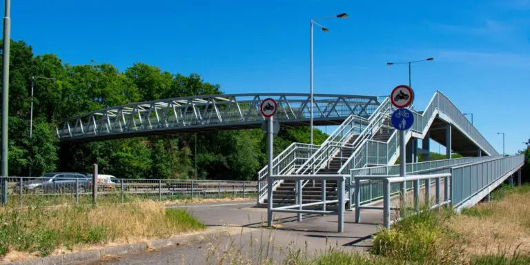 Footbridge and approach ramps over A2 at Midhurst Hill | Nusteel ...