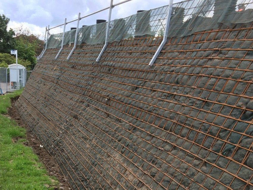 Highway standard reinforced soil wall for retail park | Images