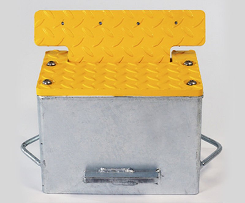 One Way Plate - steel traffic flow control plate for car parks | Images