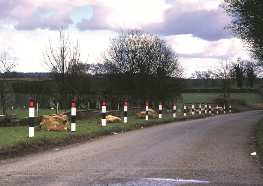 Allegrini - UV-resistant plastic verge marker | AUTOPA | ESI External Works