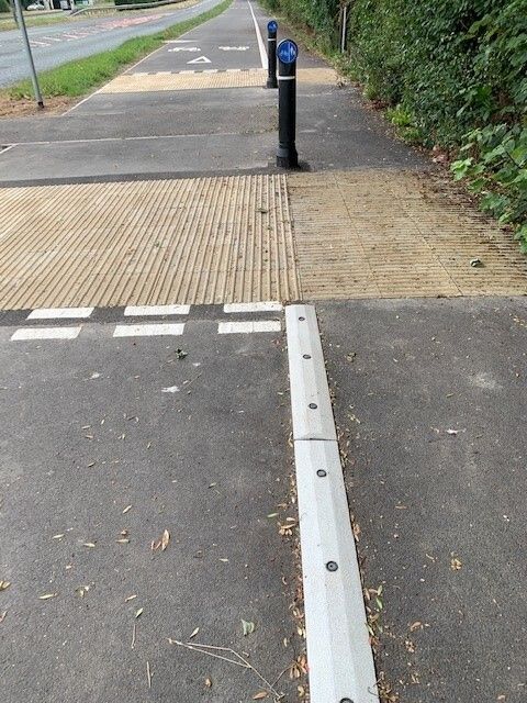 Images for Raised Line Delineator