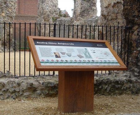 Oak lectern-frame signage | Shelley Signs | ESI External Works