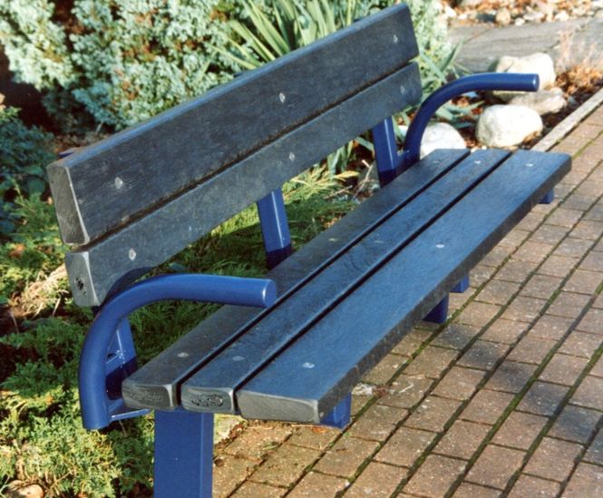 Tenby steel-framed seat | Streetmaster (South Wales)