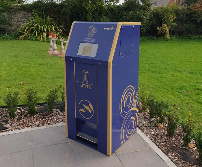 BriteBin solar-powered compacting street litter bin | Images