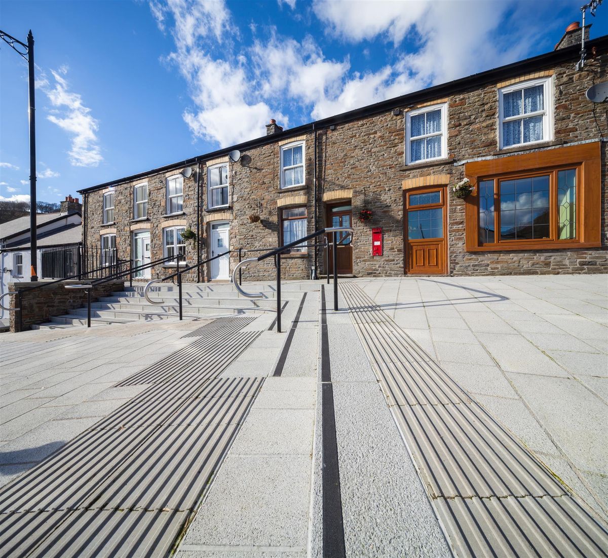 Hazard Warning Paving Flags I Ribbed Tactile Slabs | Tobermore | ESI ...