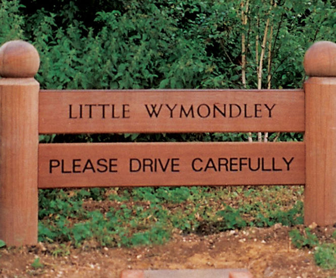 Hardwood timber civic signs | Woodscape