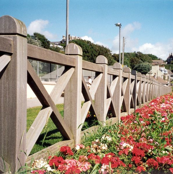Cross Brace timber post and rail fencing | Images