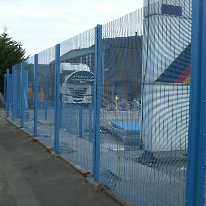 HiSec 358 - welded mesh security fencing system | Images
