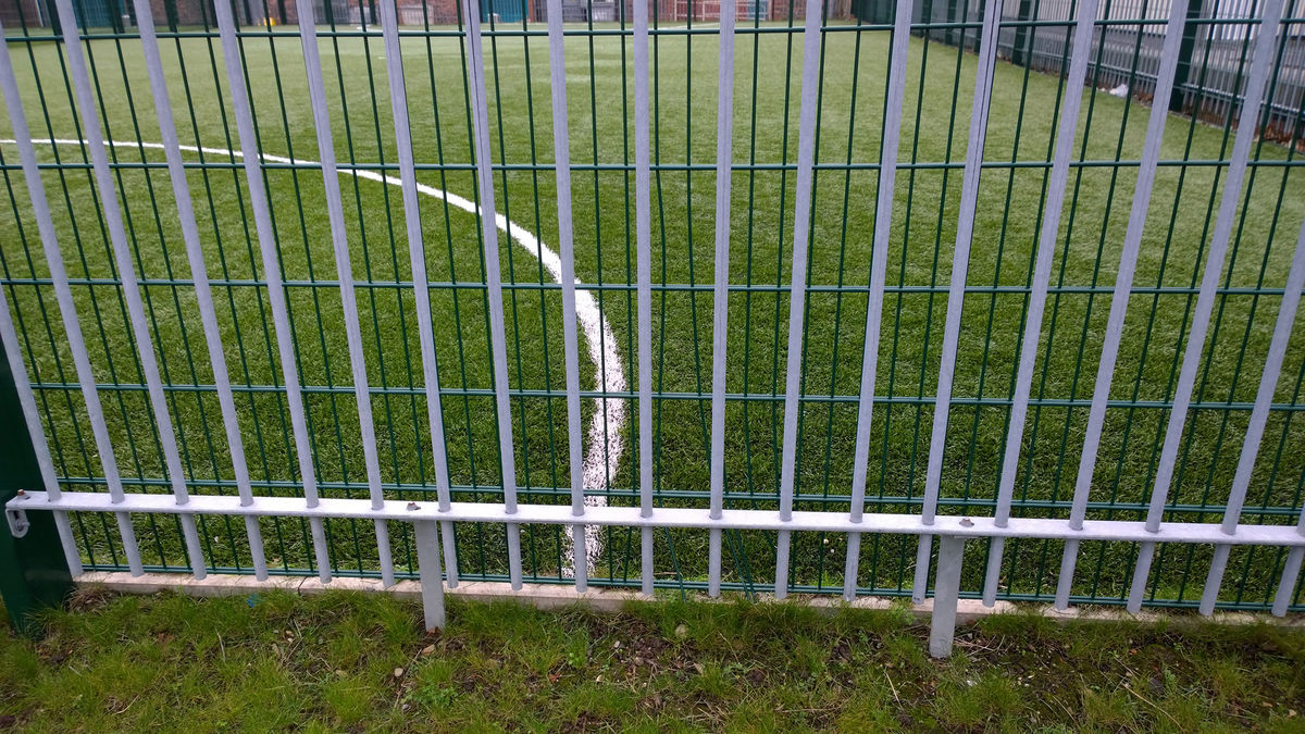 MUGA fencing for leisure centre | Images