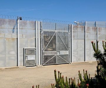 Commercial swing gates | EXTERNAL WORKS