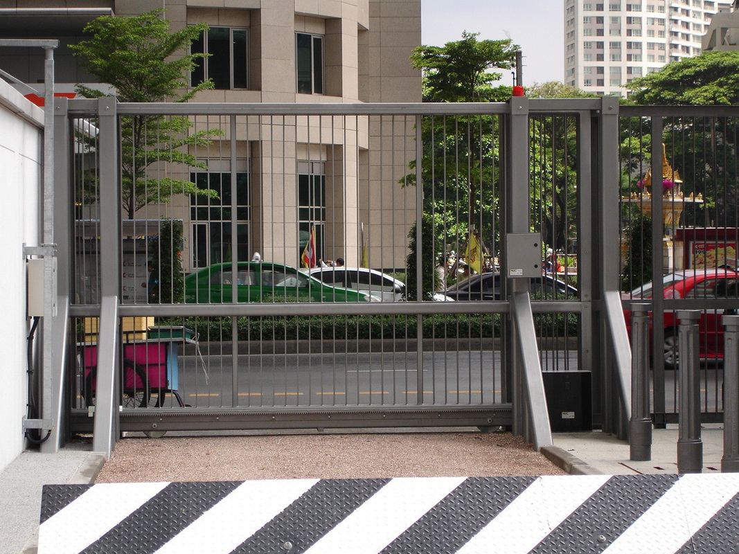 Images for SG1100CR high-security sliding armoured vehicle gate