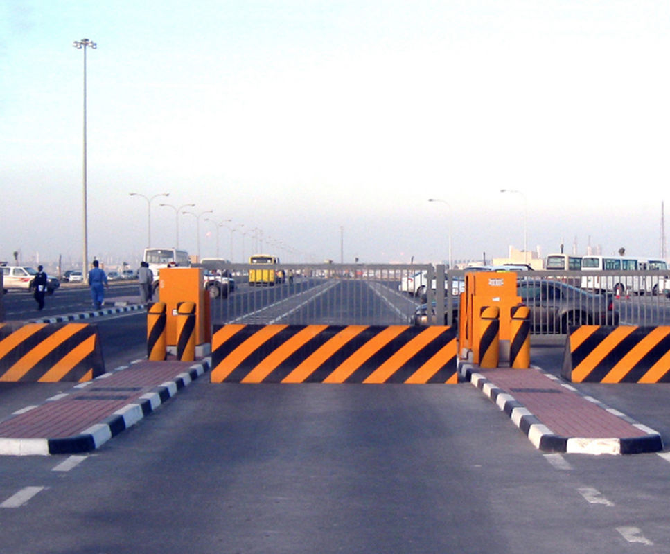 Images for Avon RB1000CR Centurion HVM road blocker