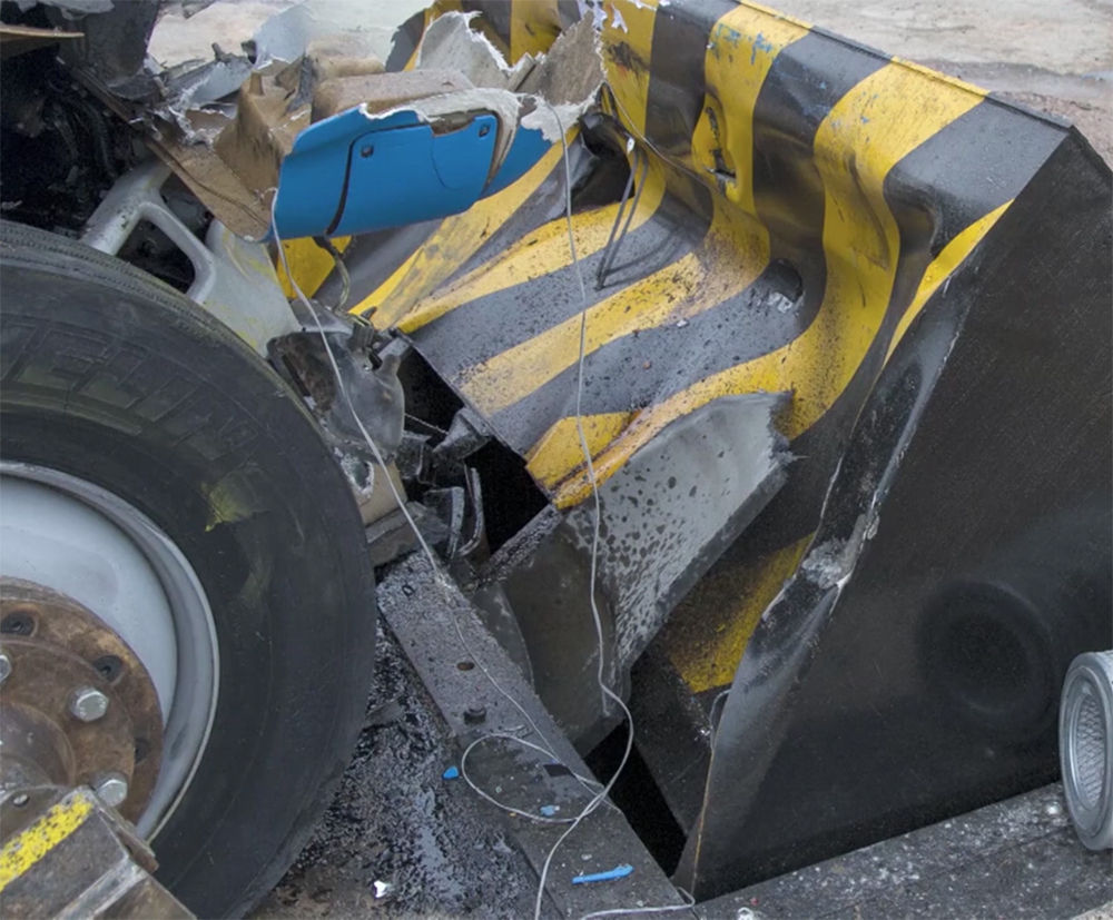 Avon RB1000CR Centurion HVM road blocker | Avon Barrier | ESI External ...