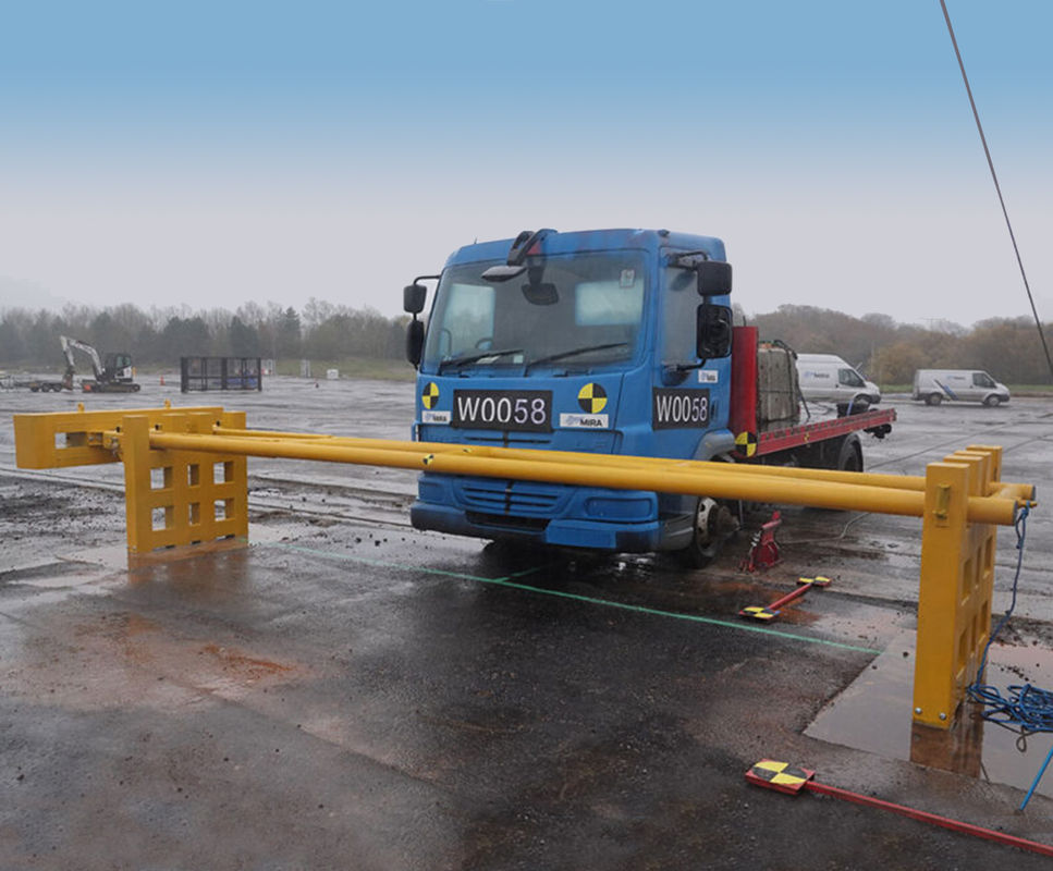 Avon Universal Cedar manually-operated gate - IWA 14-1 | Images