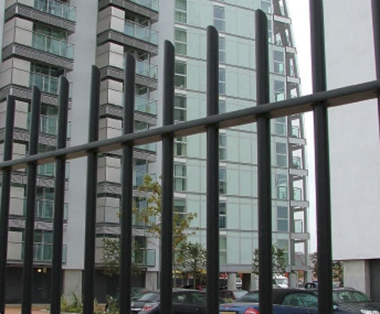 StyleGuard R - round tubular steel railings | Images