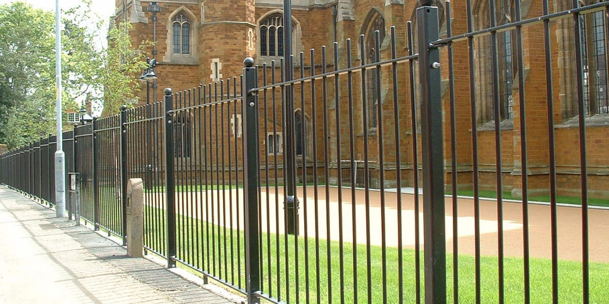 StyleGuard VB - vertical bar steel railings | Barkers Fencing | ESI ...