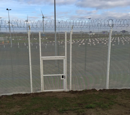 Robust mesh fence prevents unauthorised access at port | Images