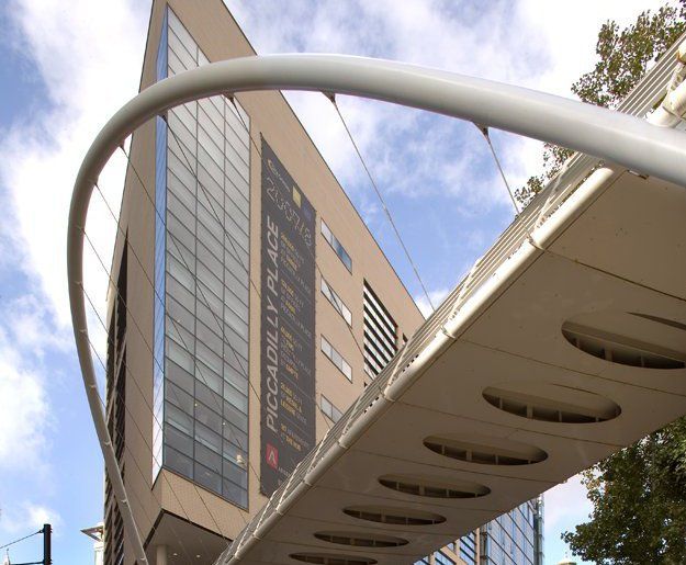 Bespoke butterfly arch bridge, Manchester Piccadilly | Images
