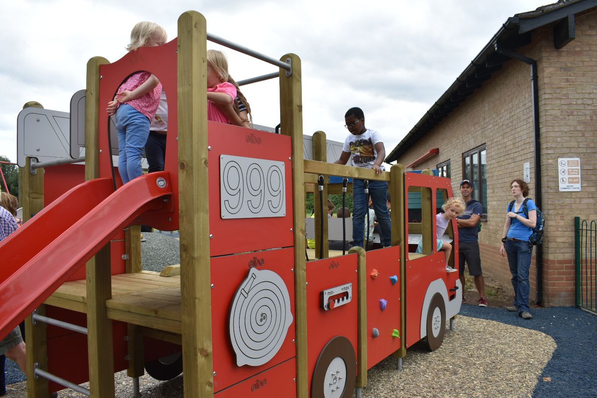 eibe Fire engine play unit with slide | Images