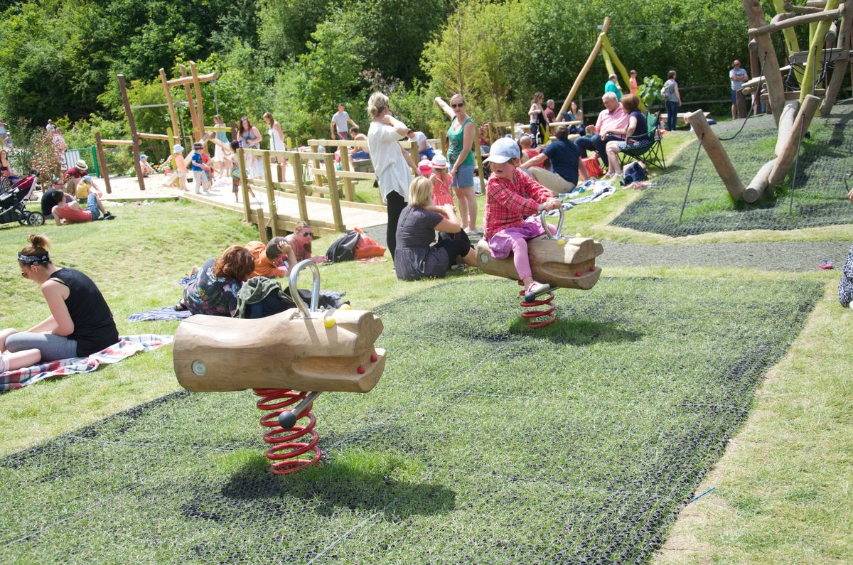 eibe paradiso Lupo spring rocker | Images