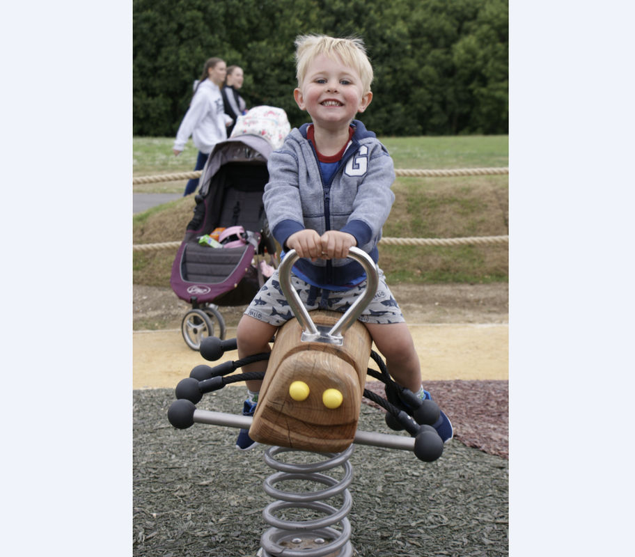 eibe paradiso Lupo spring rocker | Images