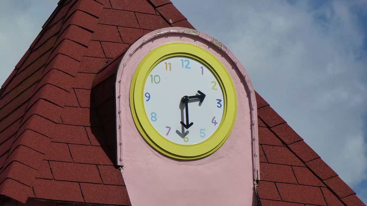 Bespoke exterior clocks | Good Directions | ESI External Works