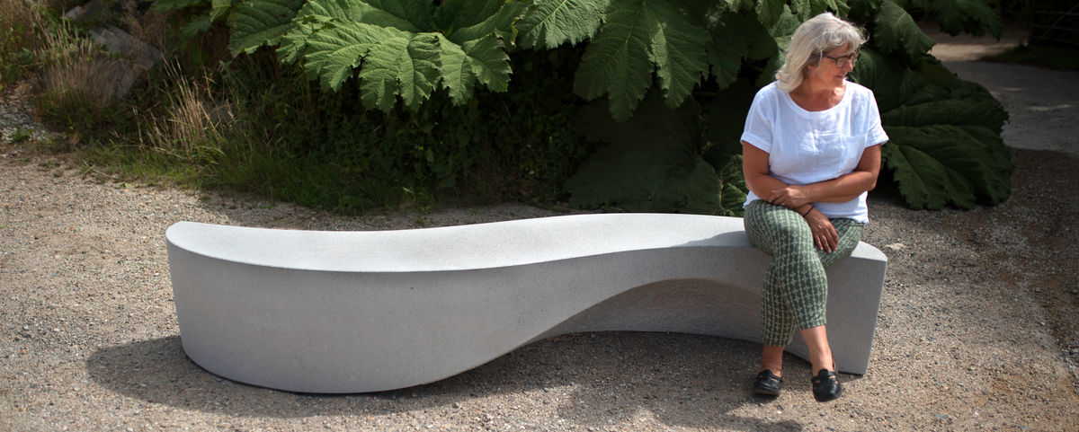 Wave granite aggregate concrete bench | Images