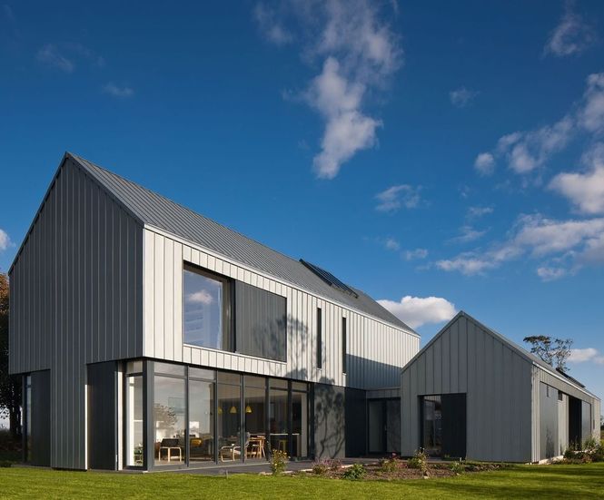 Zinc cladding creates contemporary agricultural effect | RHEINZINK