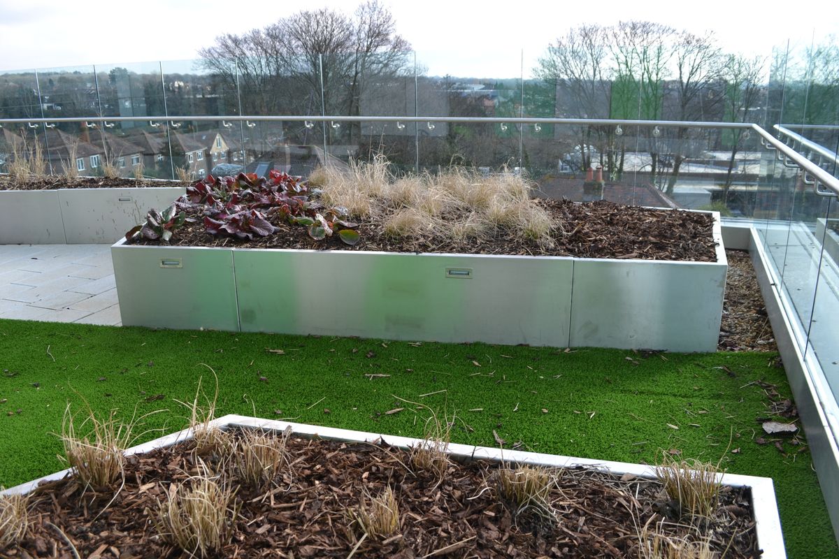 Planters for roof gardens | Images