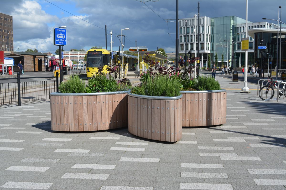 Images for Castleton street planters