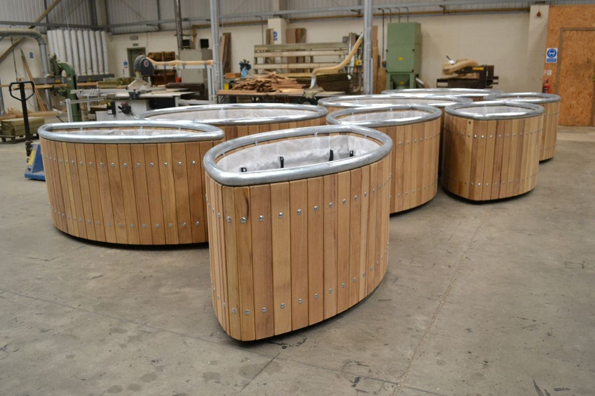 Castleton timber planters - Rochdale town centre | Street Design | ESI ...