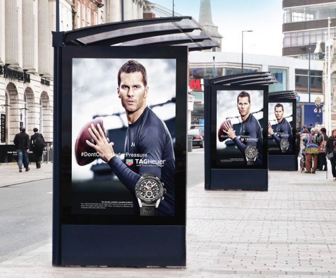 Fuzion D6 - 6-sheet outdoor digital monolith | Trueform