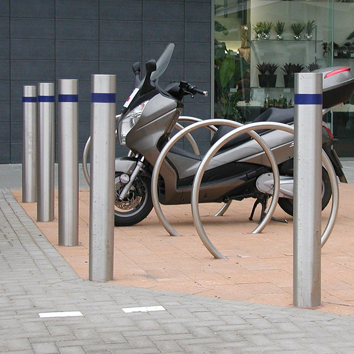 Circular Stainless Steel Cycle Stand | Images