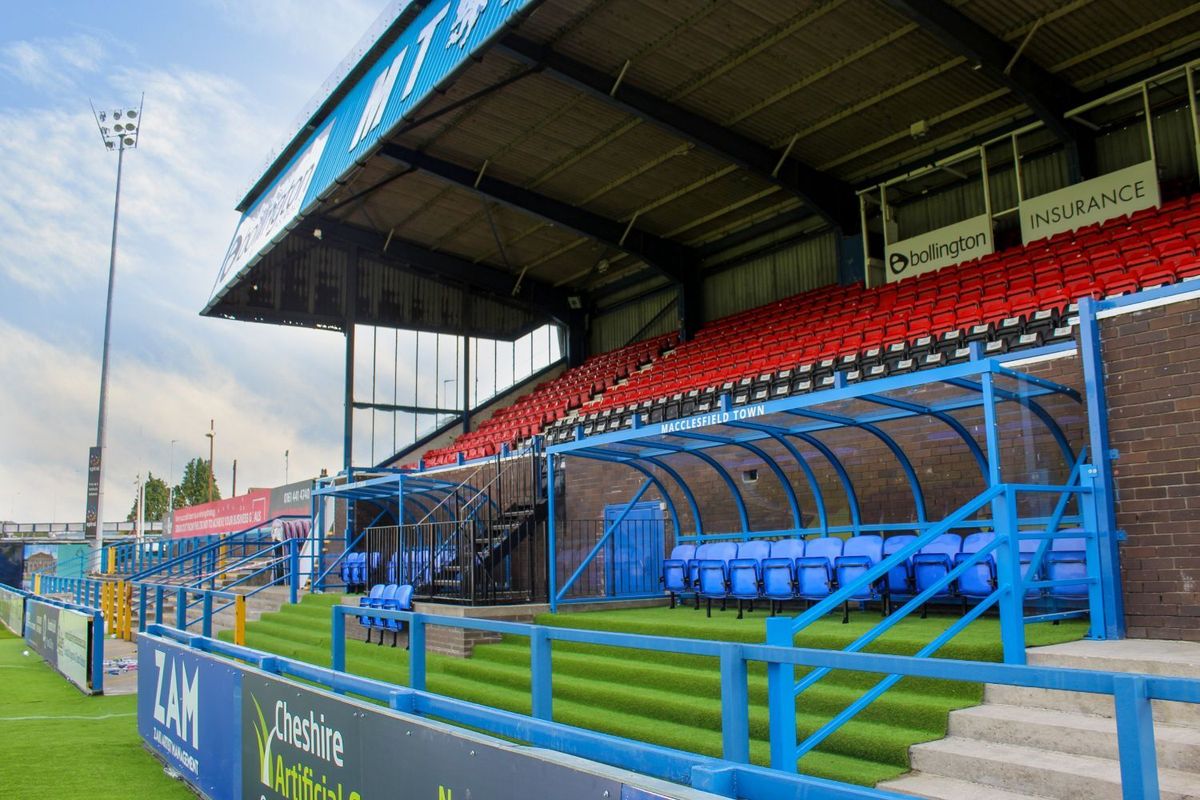 Sports dugouts for Macclesfield Town Football Club | Images