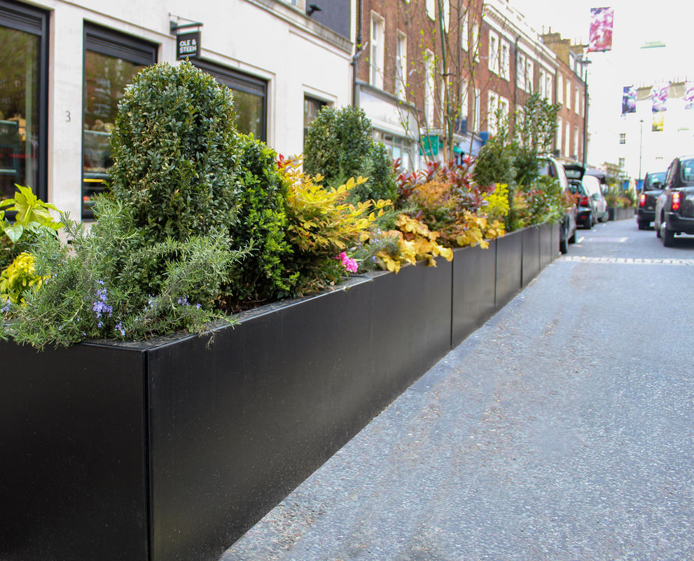 Steel planter barriers for Elizabeth Street, Belgravia | Images