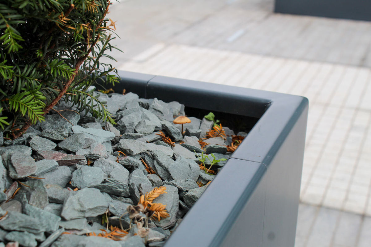 Inspira Linear - modular retaining wall system for raised planters | Images